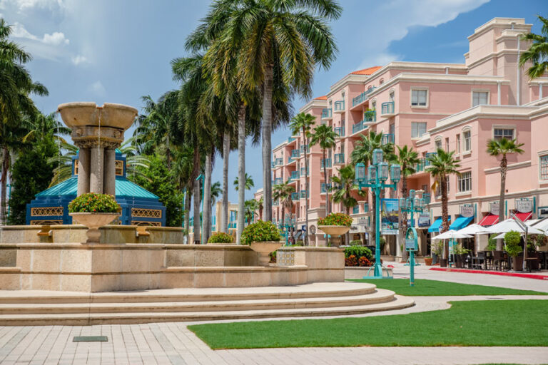 Mizner Park, Boca Raton - Florida Vacations, Travel & Tourism Guide