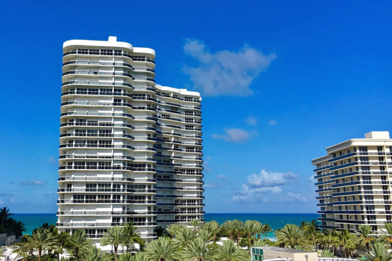 Surfside, Florida - Florida Vacations, Travel & Tourism Guide