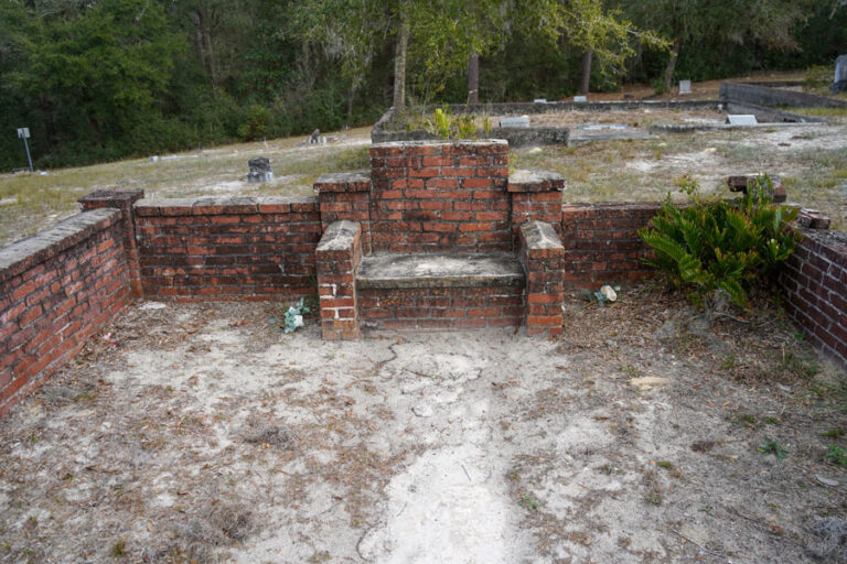The Devil’s Chair at Lake Helen-Cassadaga Cemetery - Florida Vacations ...